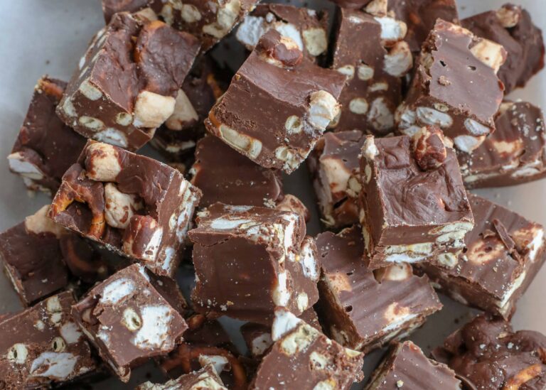 Chocolate Covered Pretzel Fudge - Barefeet in the Kitchen