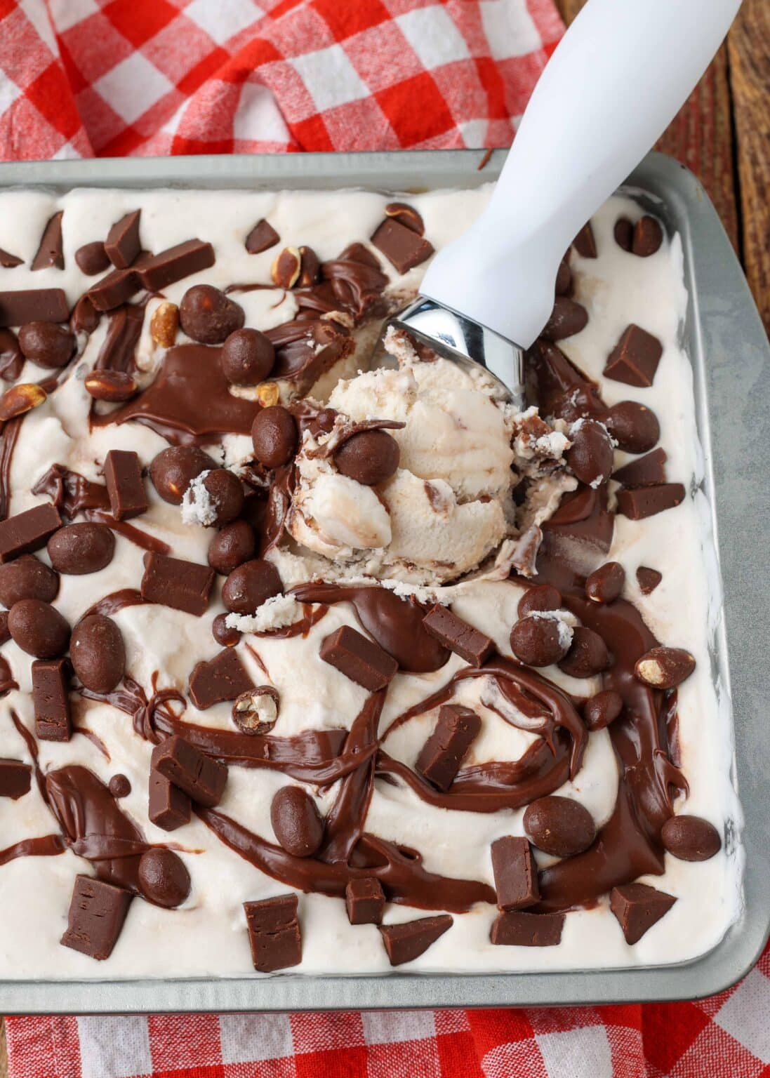 Tin Roof Sundae Ice Cream - Barefeet in the Kitchen
