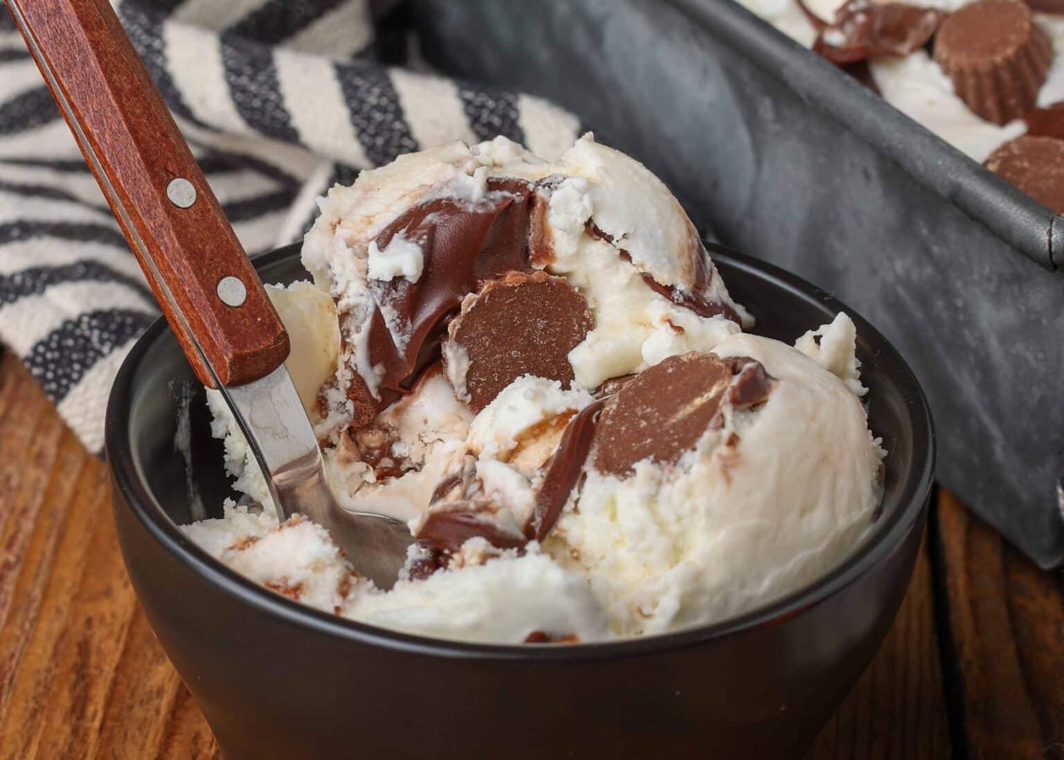 Moose Tracks Ice Cream - Barefeet in the Kitchen