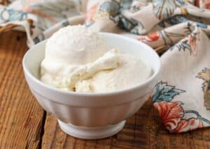 Philadelphia Style Ice Cream - Barefeet in the Kitchen