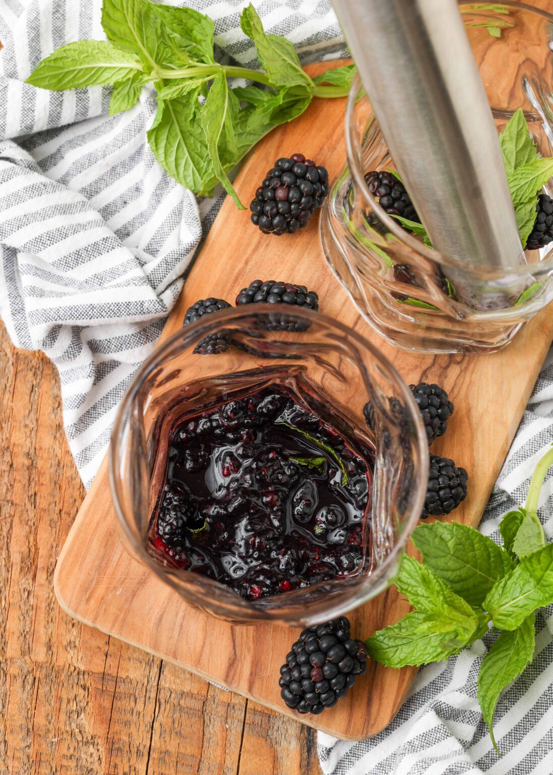 Blackberry Bourbon Smash - Barefeet in the Kitchen